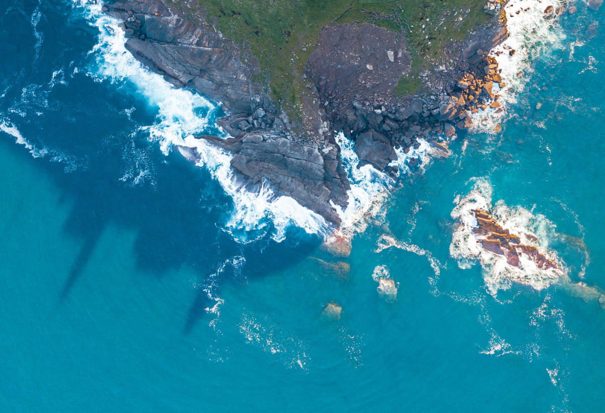 Countries Bordering Two Or More Oceans 2026