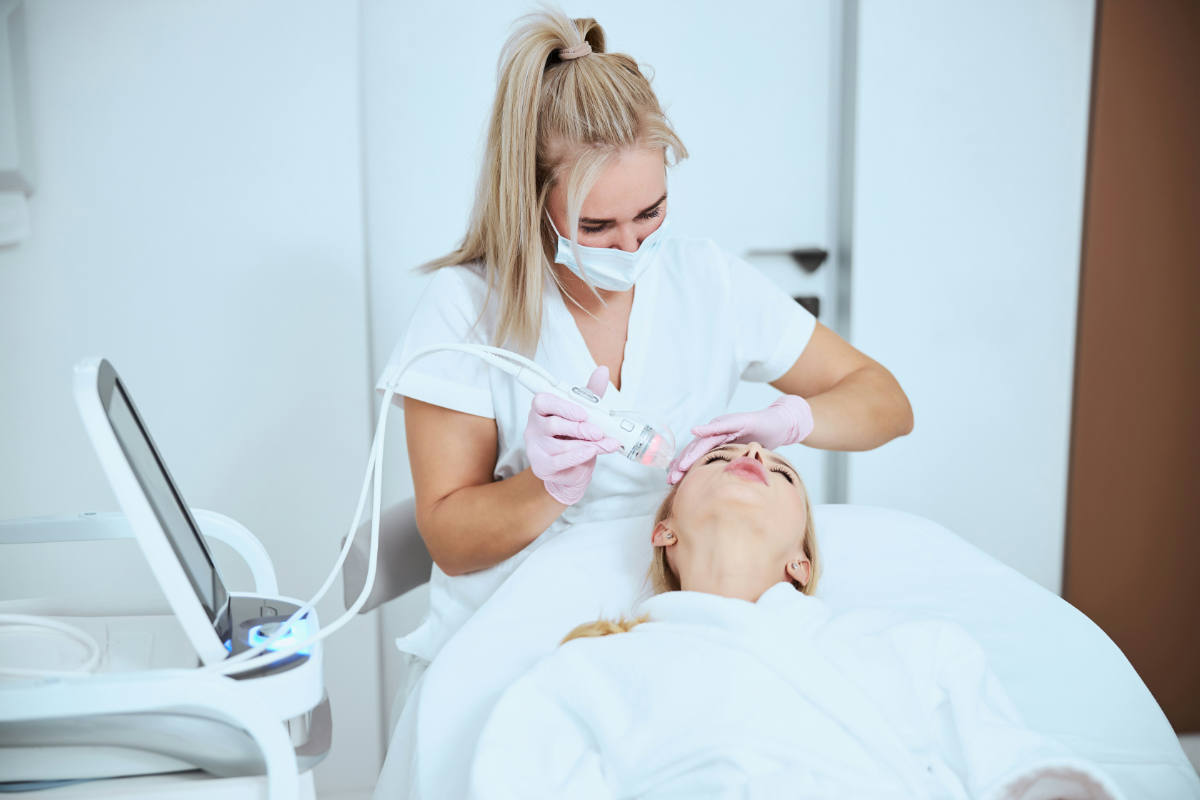 Esthetician License Requirements by State 2026