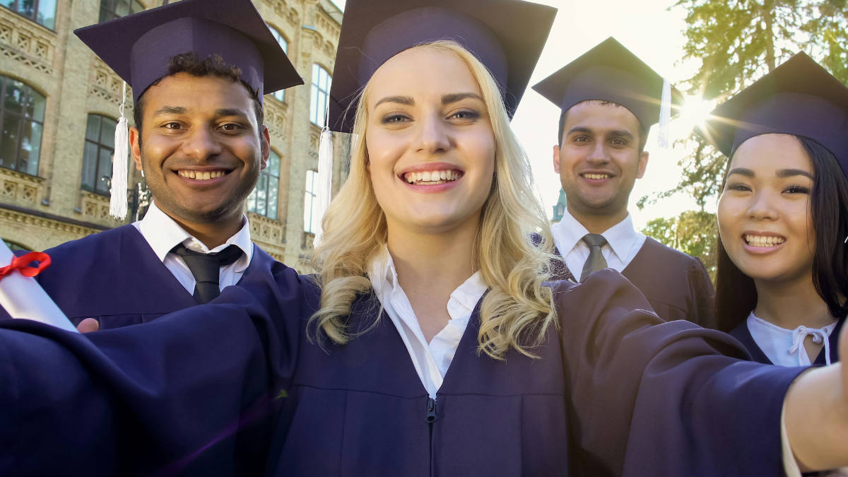 Free College Tuition for Seniors by State 2025